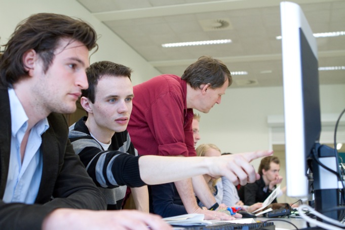 ECGSIM Downloads: Cases